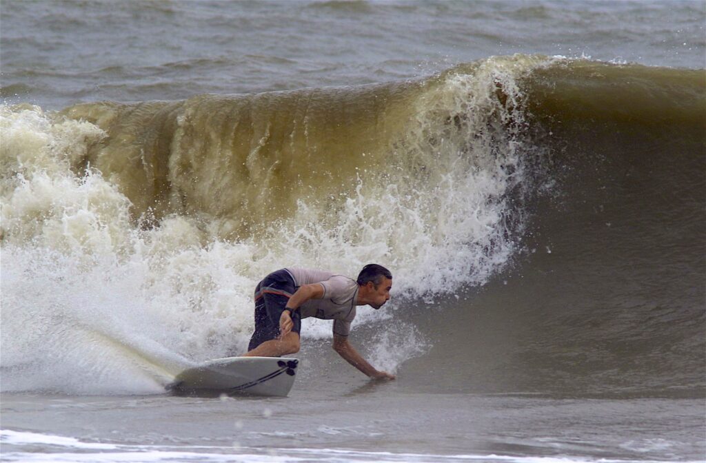 EasternSurf Magazine: COMP: LUKE, HUCK, BURGER & CALLIE WIN THE TOMMY ...