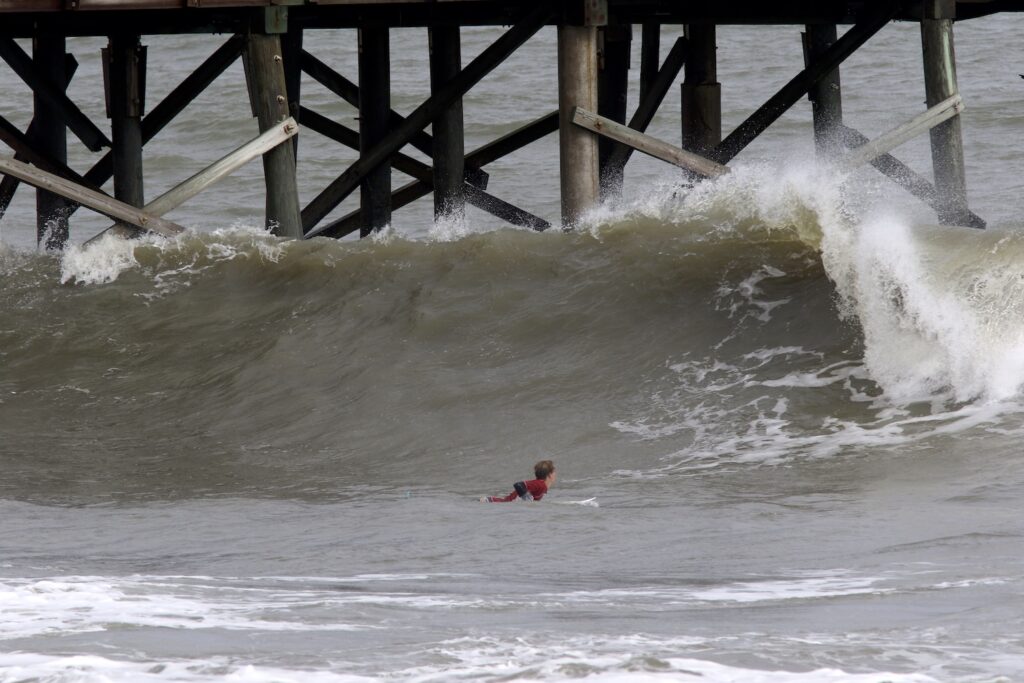 EasternSurf Magazine: COMP: LUKE, HUCK, BURGER & CALLIE WIN THE TOMMY ...